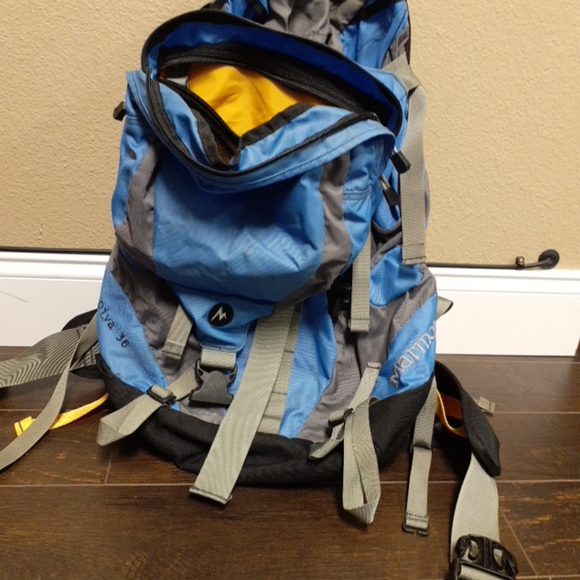 Bags | Marmot Diva 36 Womens Backpack Ski Axe Loop Hiking Day Bag Pack ...
